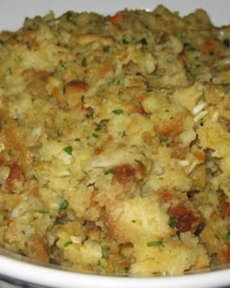 Mom’s Perfect Thanksgiving Stuffing - Tasty Family Recipes